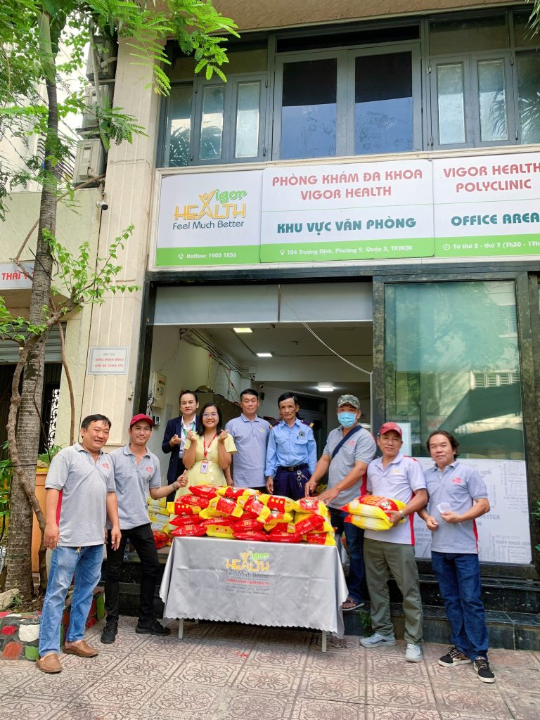 VU LAN TỪ TÂM - PHÁT GẠO TỪ THIỆN CHO NGƯỜI KHÓ KHĂN - Phòng Khám Đa ...